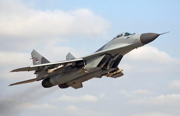 Fake Alert: MiG-29 Fighter Jet Escorts Ryanair To Land In Belarus; US ...