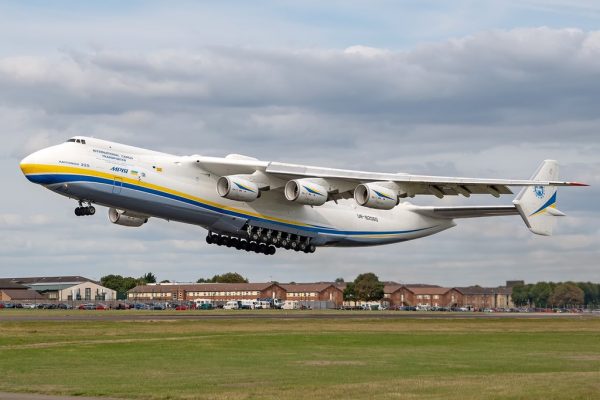 WATCH: World’s Heaviest Aircraft Antonov An-225 Breaks Perimeter Fence ...