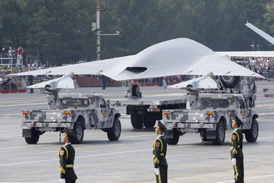 China's Much-Hyped Stealth Drone 'Sharp Sword' Launches Swarming Decoys ...
