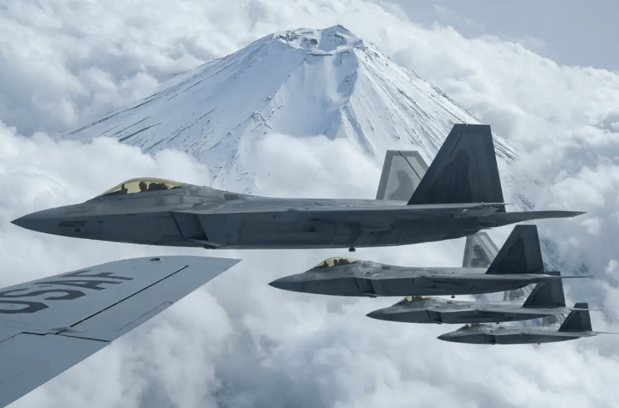 Bye Bye Raptors! US Air Force Wants To Retire F-22 Stealth Fighters ...