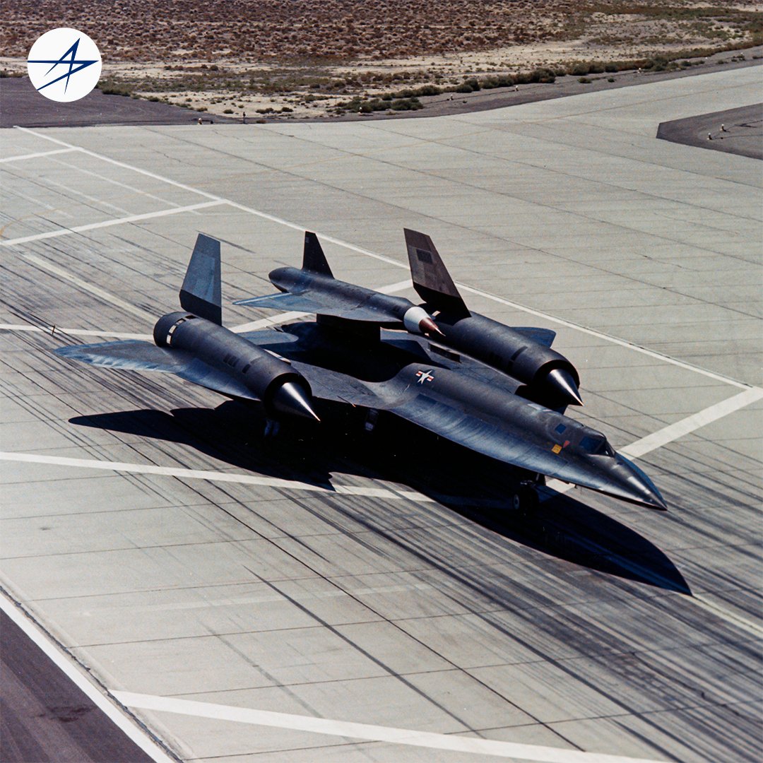 Flying Atop SR-71 Blackbird, Meet US' Top Secret Spy Drone That No One ...