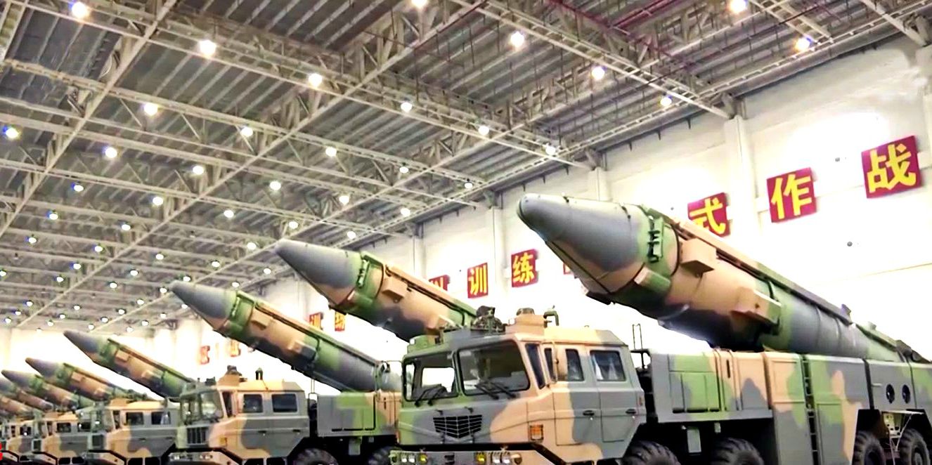Dong-Feng 21: Pentagon Calls China’s DF-21 'Carrier Killer' Missile Big ...