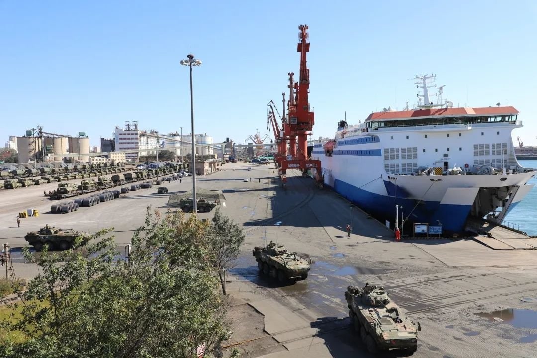 Civilian Ship Armed With Tanks -- Scary Images Reveal China's ...
