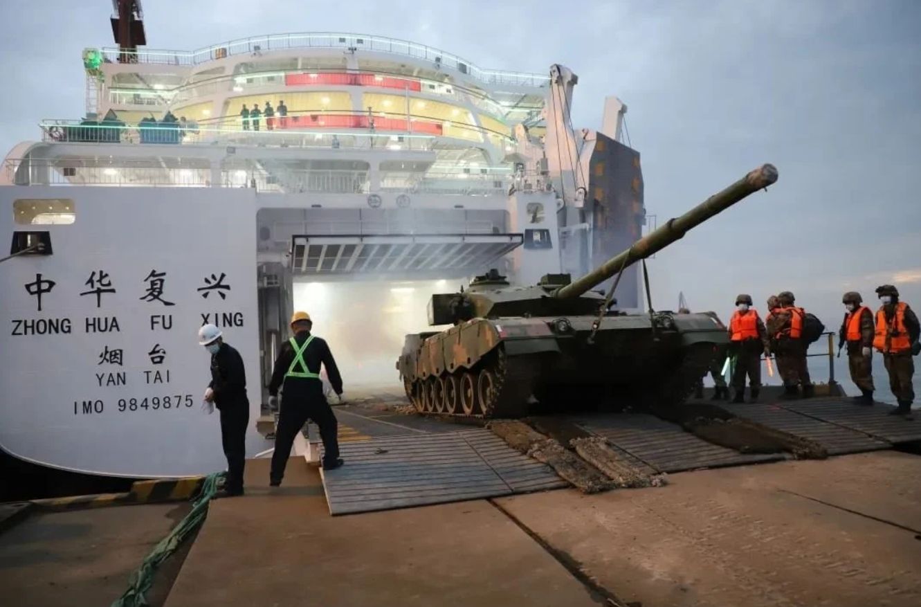 Taiwan Invasion: Chinese PLA Practices Loading & Unloading Of Military ...