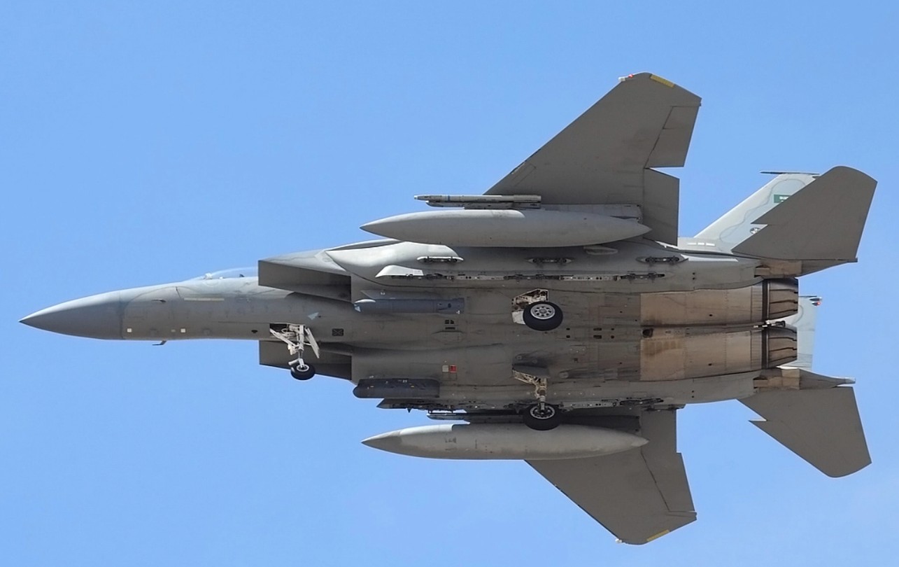 Saudi F-15 Crashes Just Like Russian Su-30 Fighter; Catastrophic Loss ...