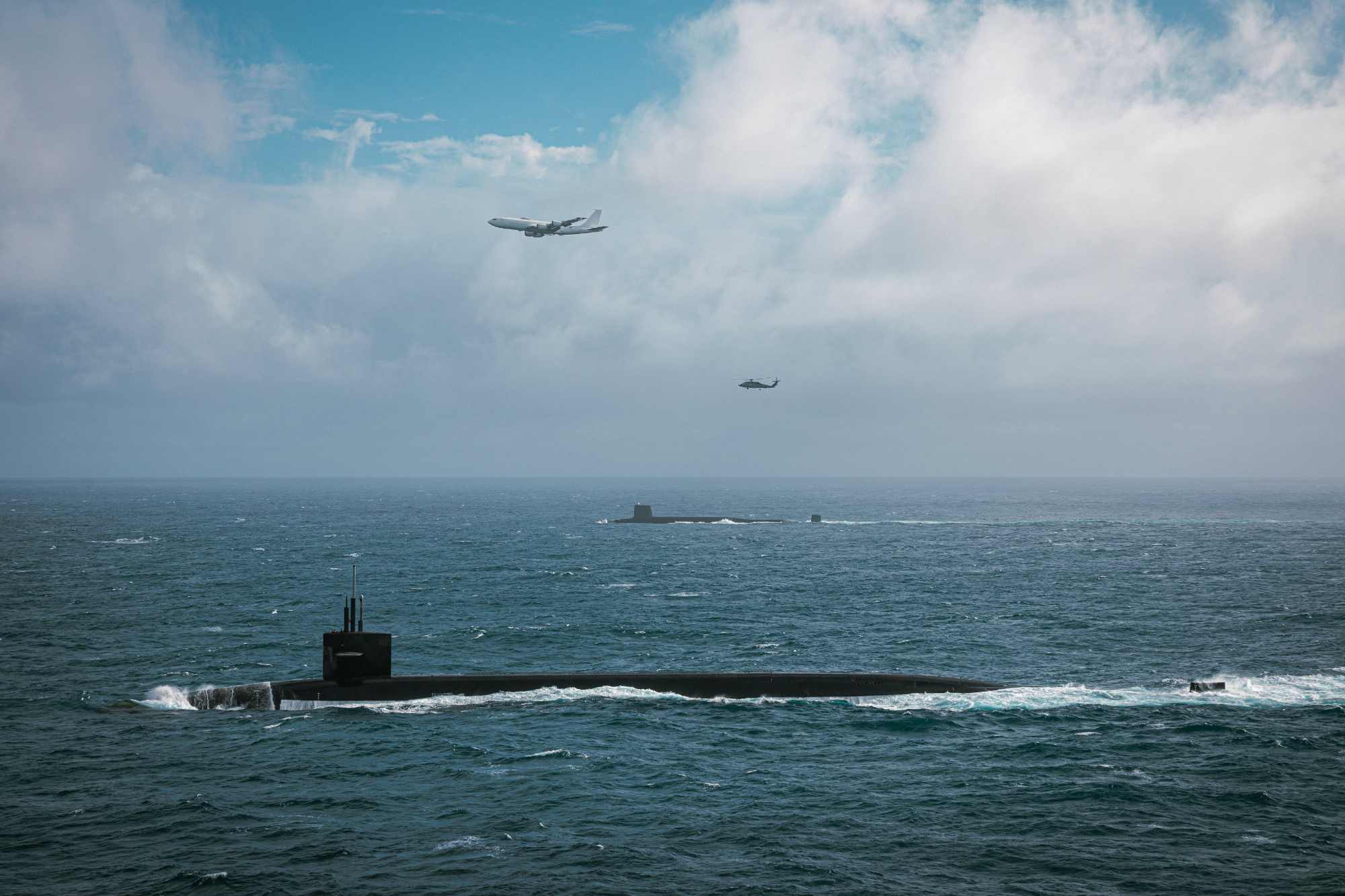 Us British Ballistic Missile Submarines Appear Next To Each Other In A Very Rare Show Of Strength