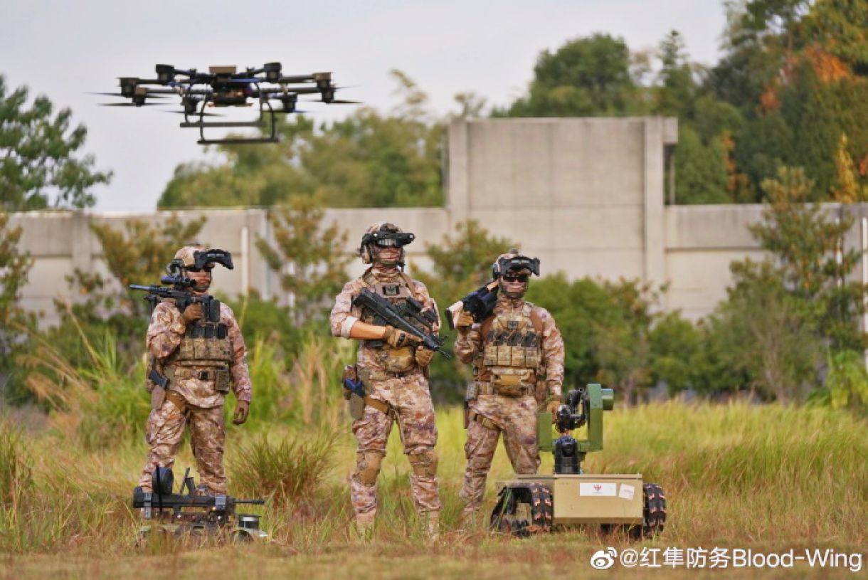 China's Super Soldier 'Augmented Reality' Headset & Corner Shot Weapon ...