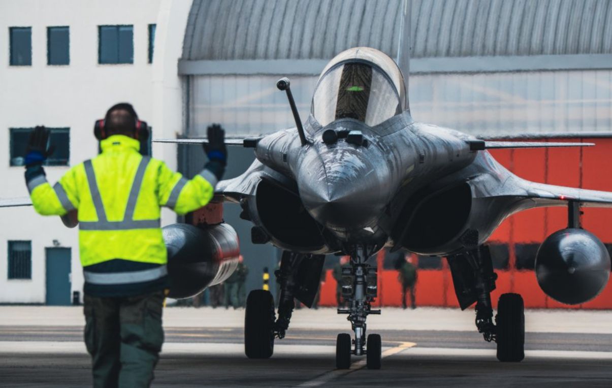 First F4.1 Standard Rafale Fighter Jet Delivered To French Air Force; Can Integrate With 5th-Gen ...