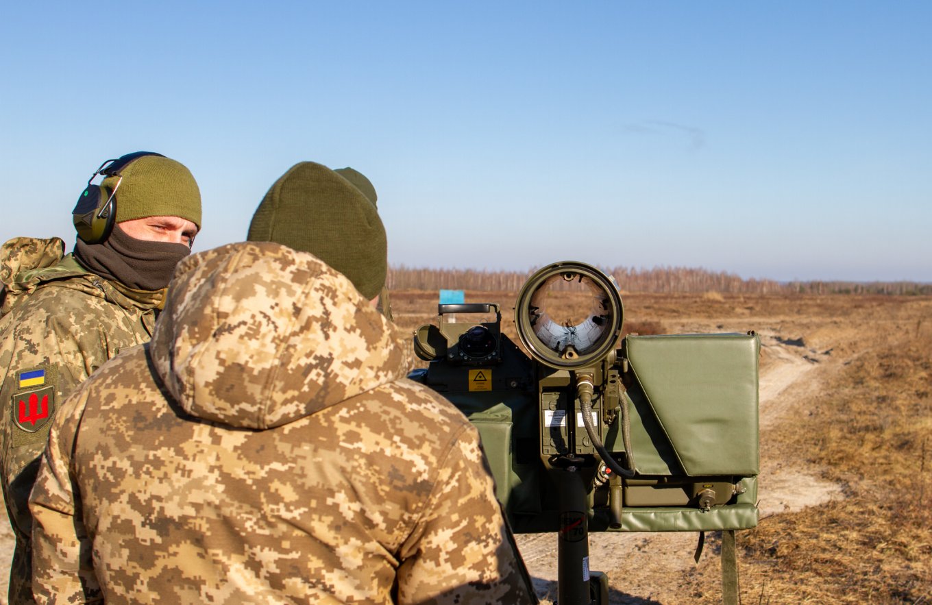 Ukraine Gets 'World's First' Shoulder-Fired Missile With A Laser ...