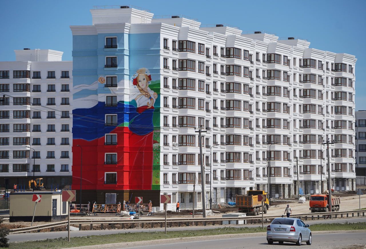 Russia 'Rubs Salt' On Ukraine's Wounds; Flaunts Flashy Newly ...
