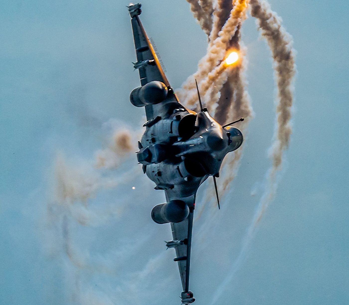 Rafale For Bangladesh? 1st Time In 33 Years, French President Visits ...