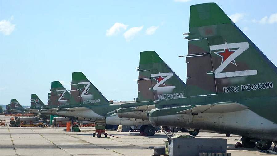 Russia Awards Fighter Pilot With 'Order of Courage' For Landing His Su ...