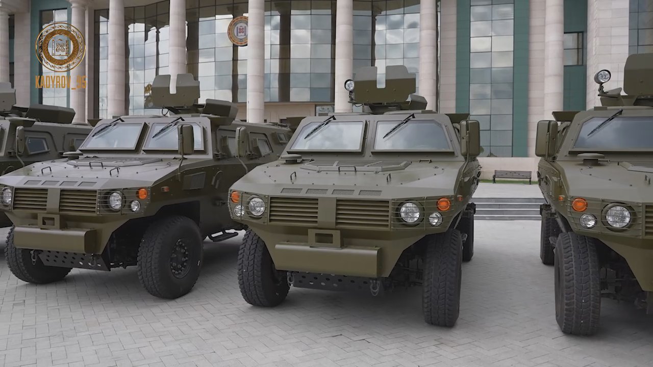 Chinese 'Tiger' Roars In Ukraine War; Pro-Russia Troops Flaunt Chinese ...