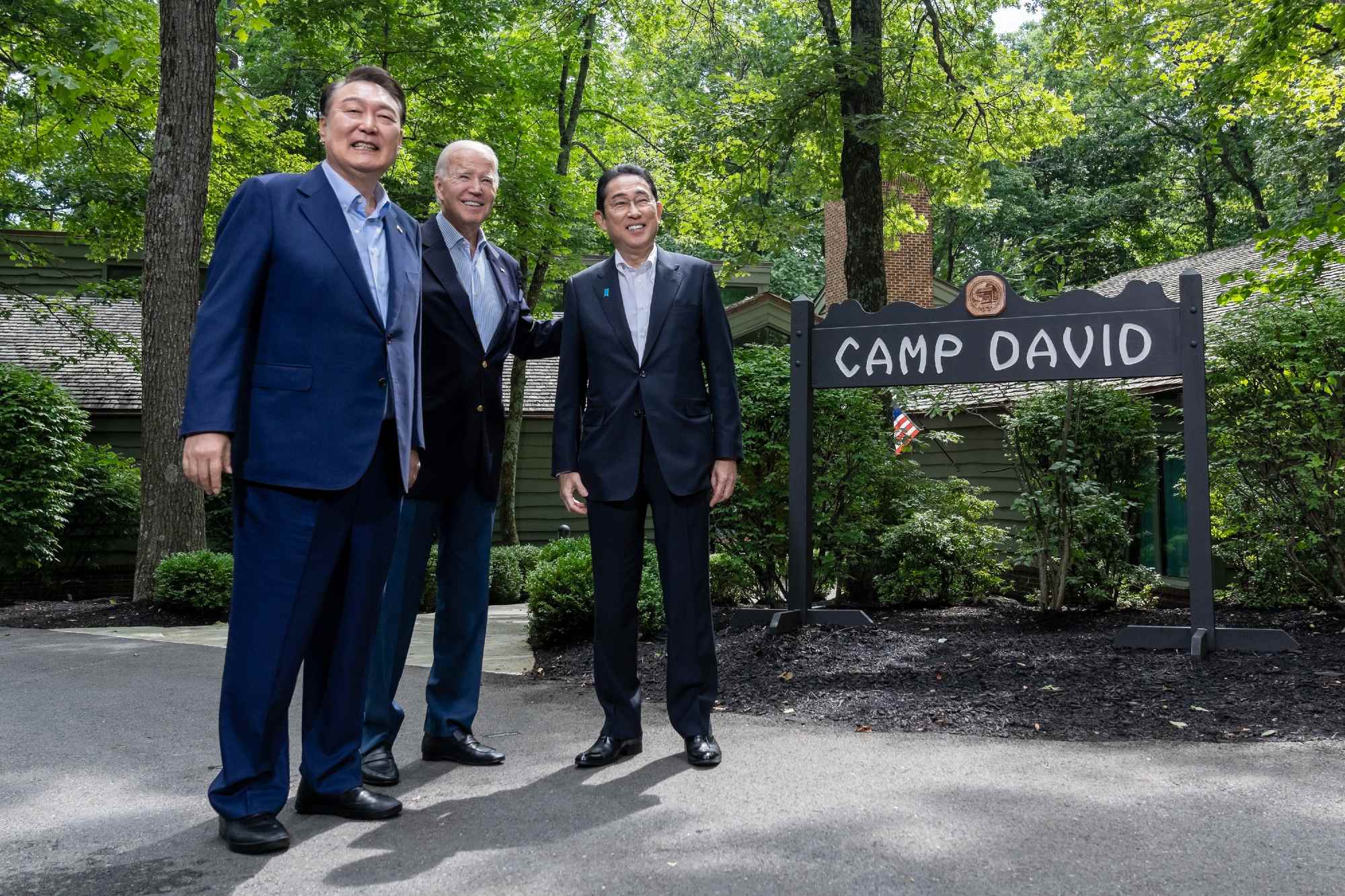 Camp David: US Gets 'Old Foes' Japan & South Korea In One Group To ...