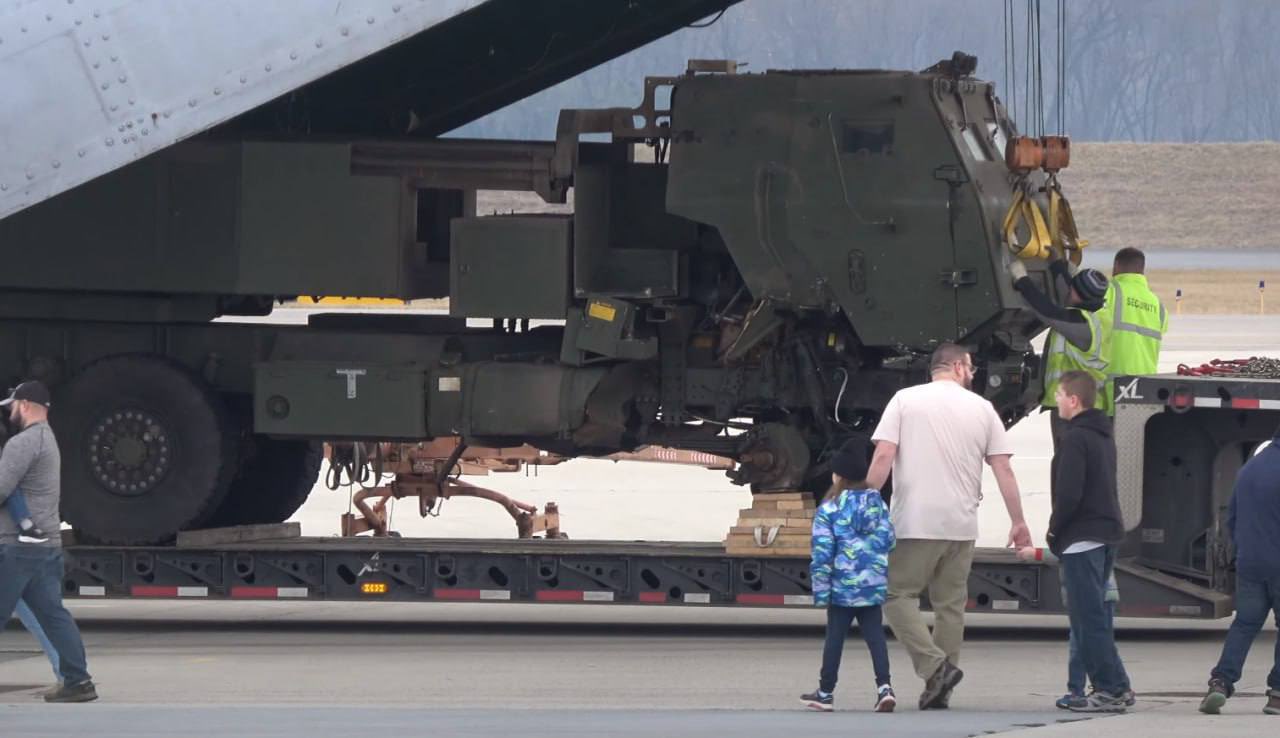 1st Confirmed Loss Of HIMARS -- US 'Flies Back' 2 Damaged High Mobility ...