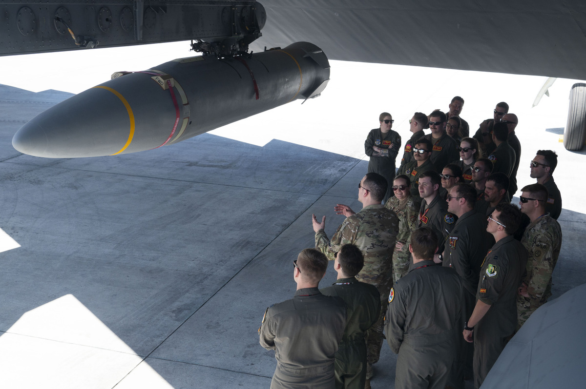B-52 Armed With 'Live' Hypersonic AGM-183 Missile Emerges In China's Backyard; USAF Calls It ...
