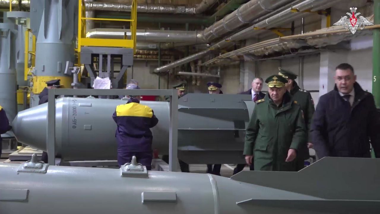 Sensor-To-Shooter Kill Chain: Su-34 Bombers Armed With FAB500 Glide ...