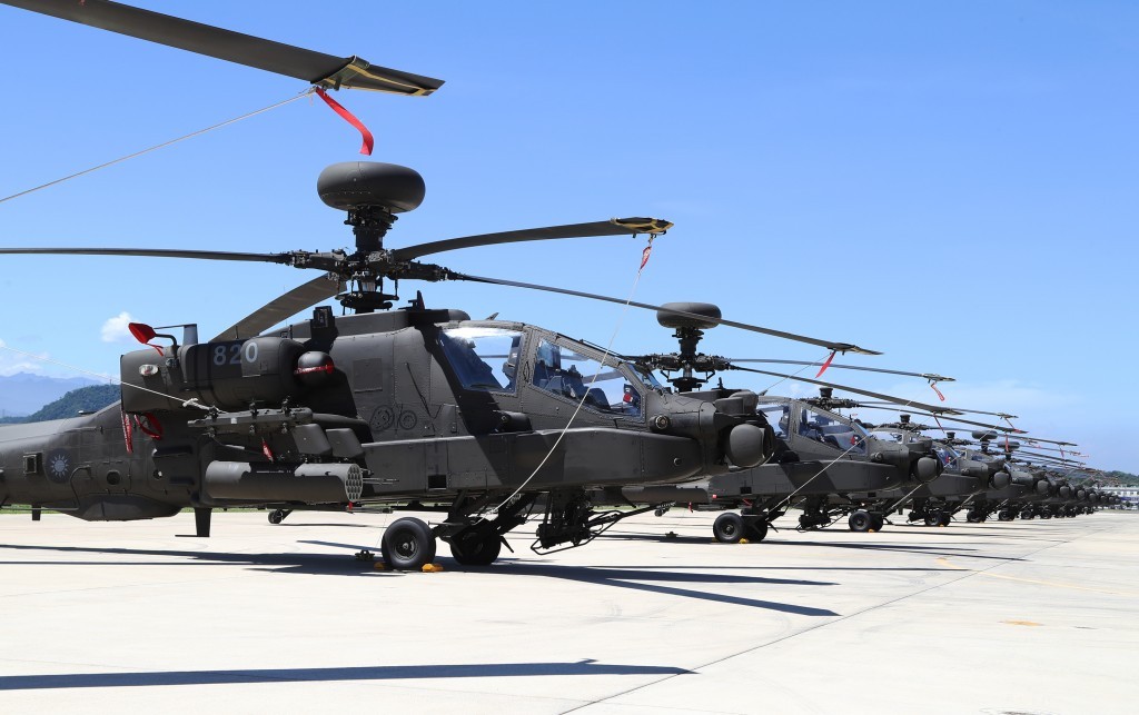 Taiwan’s AH-64E Apaches, Thunderbolt-2000 To 'Breathe Fire' In Massive ...