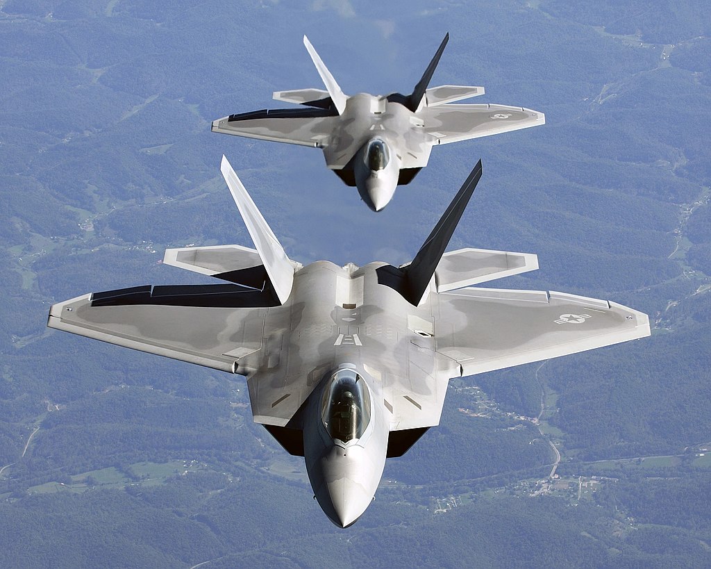 F-22 vs J-20: US Air Force Gets Super Stealthy Raptors Close To China ...