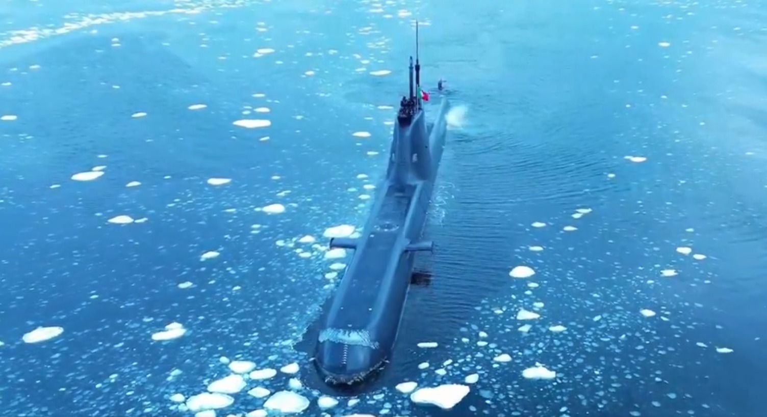 Pitched To Indian Navy, Germany Developed AIP Submarine Navigates Below ...