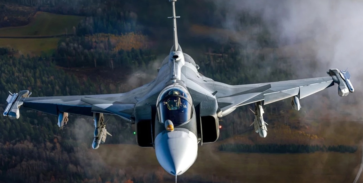 JAS-39 Gripen Effectively 'Eliminated' from IAF Race Despite Active ...