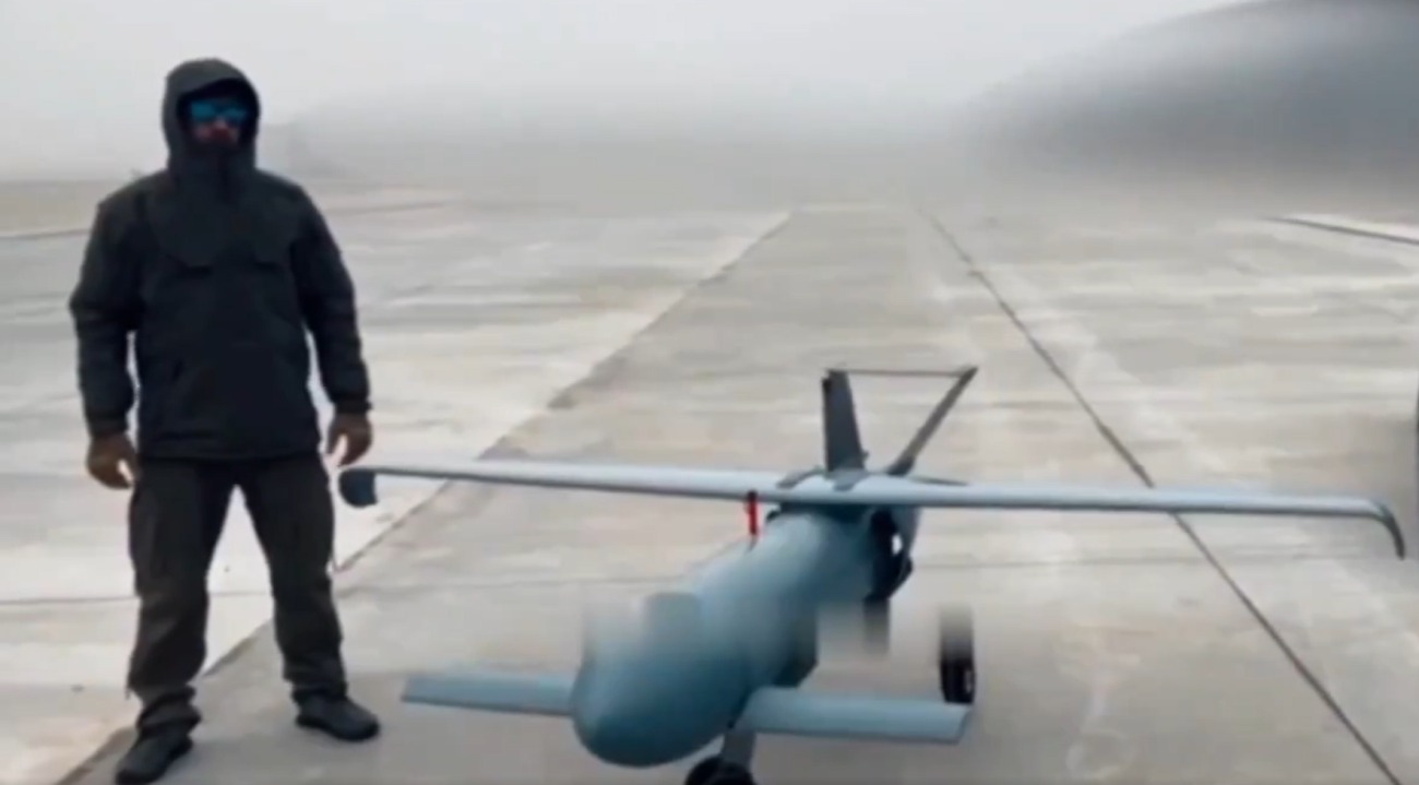 Linked By Starlink, Ukraine’s Jet-Powered, High-Speed Kamikaze Drone ...