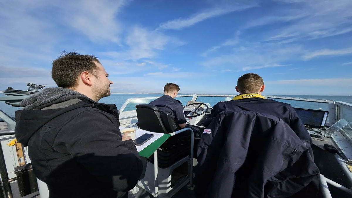 Groundbreaking Tech! British Royal Navy Tests Un-Jammable Quantum ...