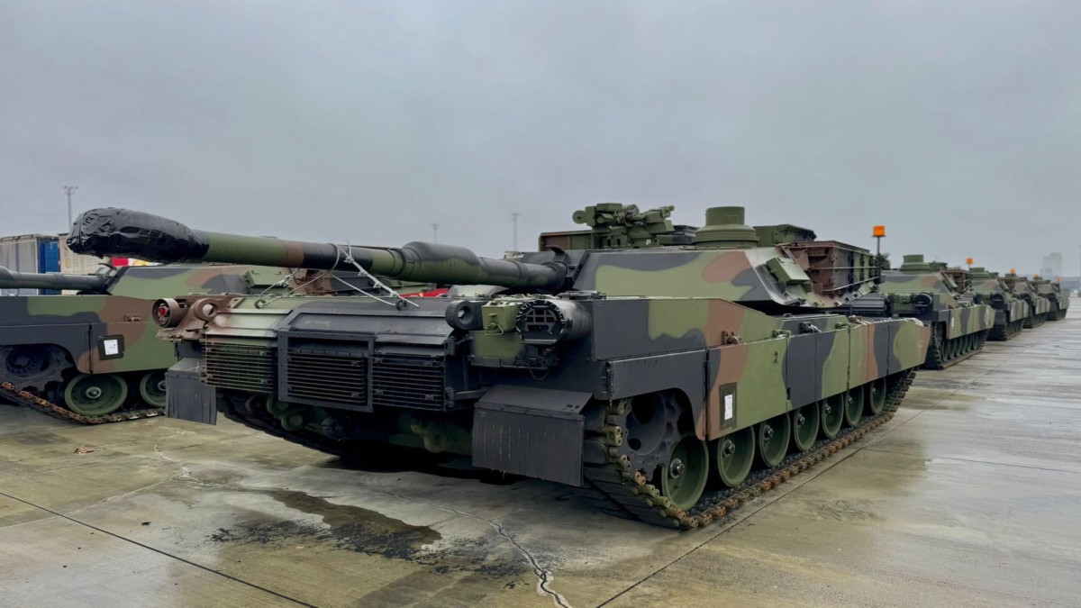 Ukraine War: 1st Batch Of M1A2 SEPv3 Abrams Tanks Arrive In Poland; Comes After Acquiring ...