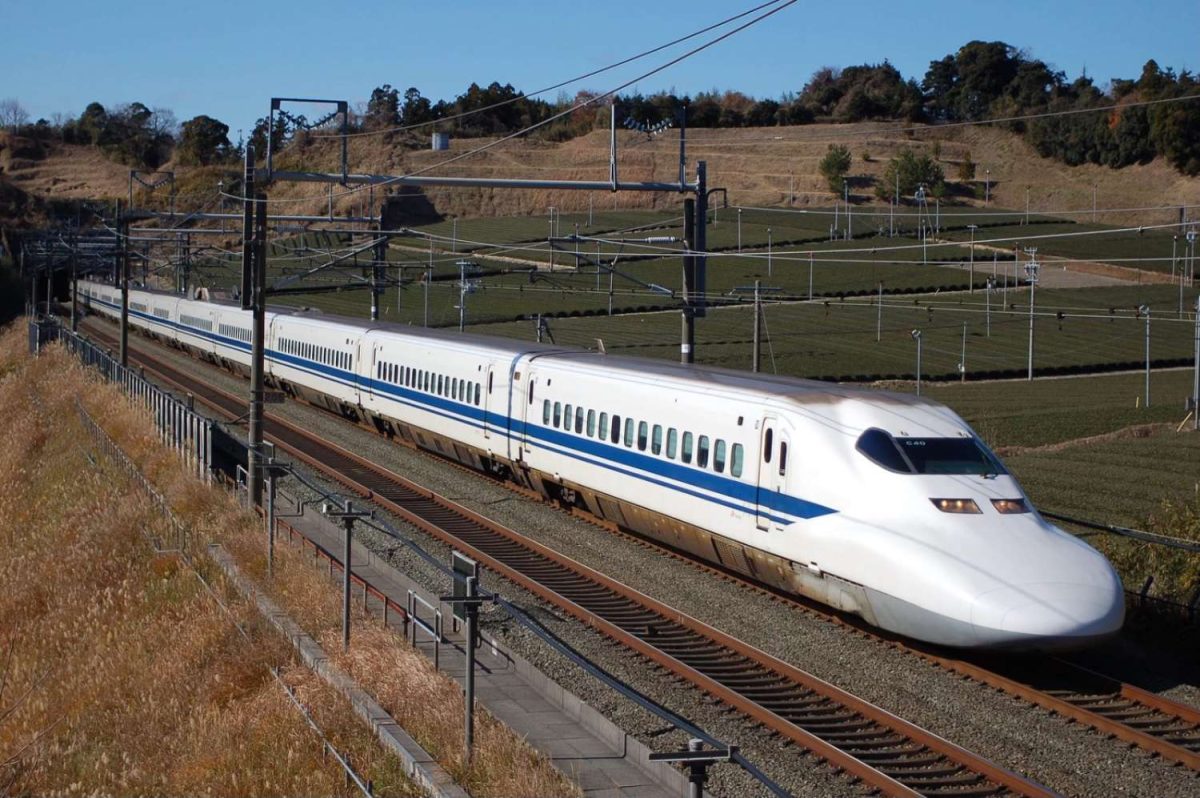 World’s Fastest Trains: Why Japan’s ‘Cutting Edge’ Shinkansen Is ...